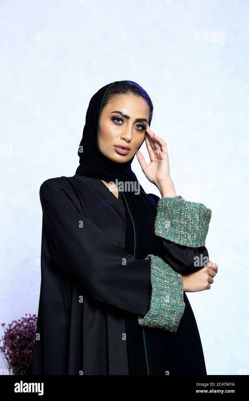 Female Arab Model in Black abaya Stock Photo - Alamy