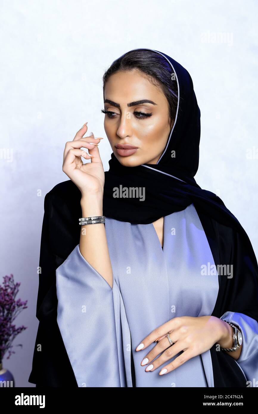 Female Arab Model in Black abaya Stock Photo - Alamy