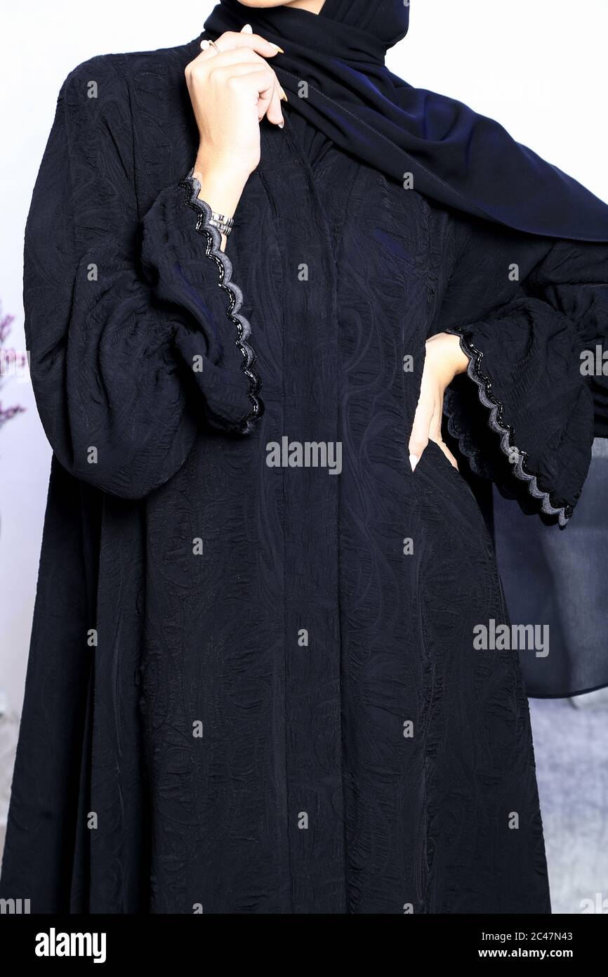 Female Arab Model in Black abaya Stock Photo - Alamy