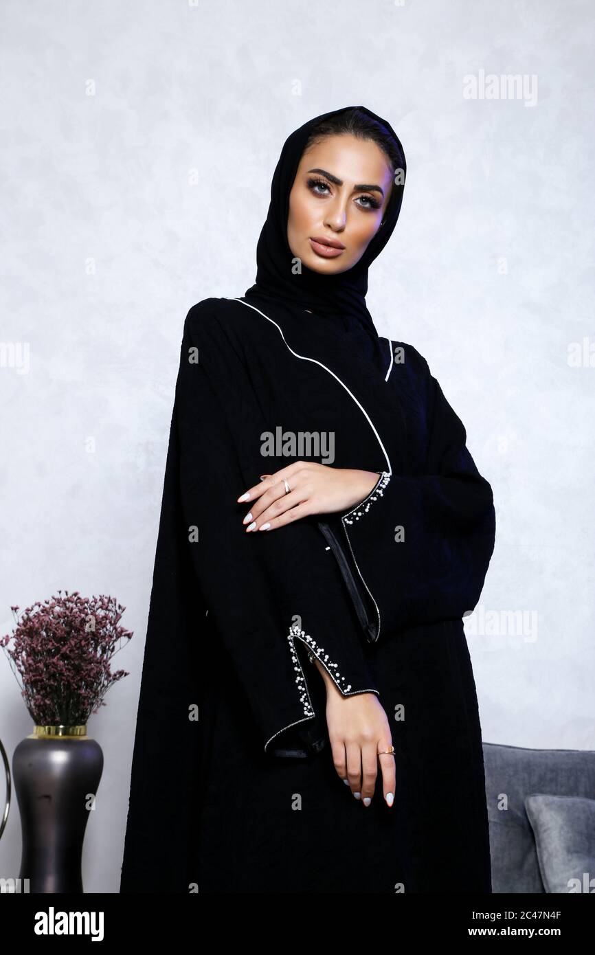 Female Arab Model in Black abaya Stock Photo - Alamy