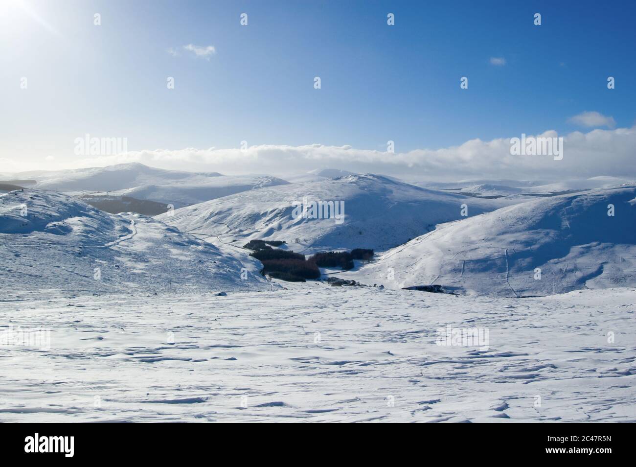 Mountain snow ireland hi-res stock photography and images - Alamy