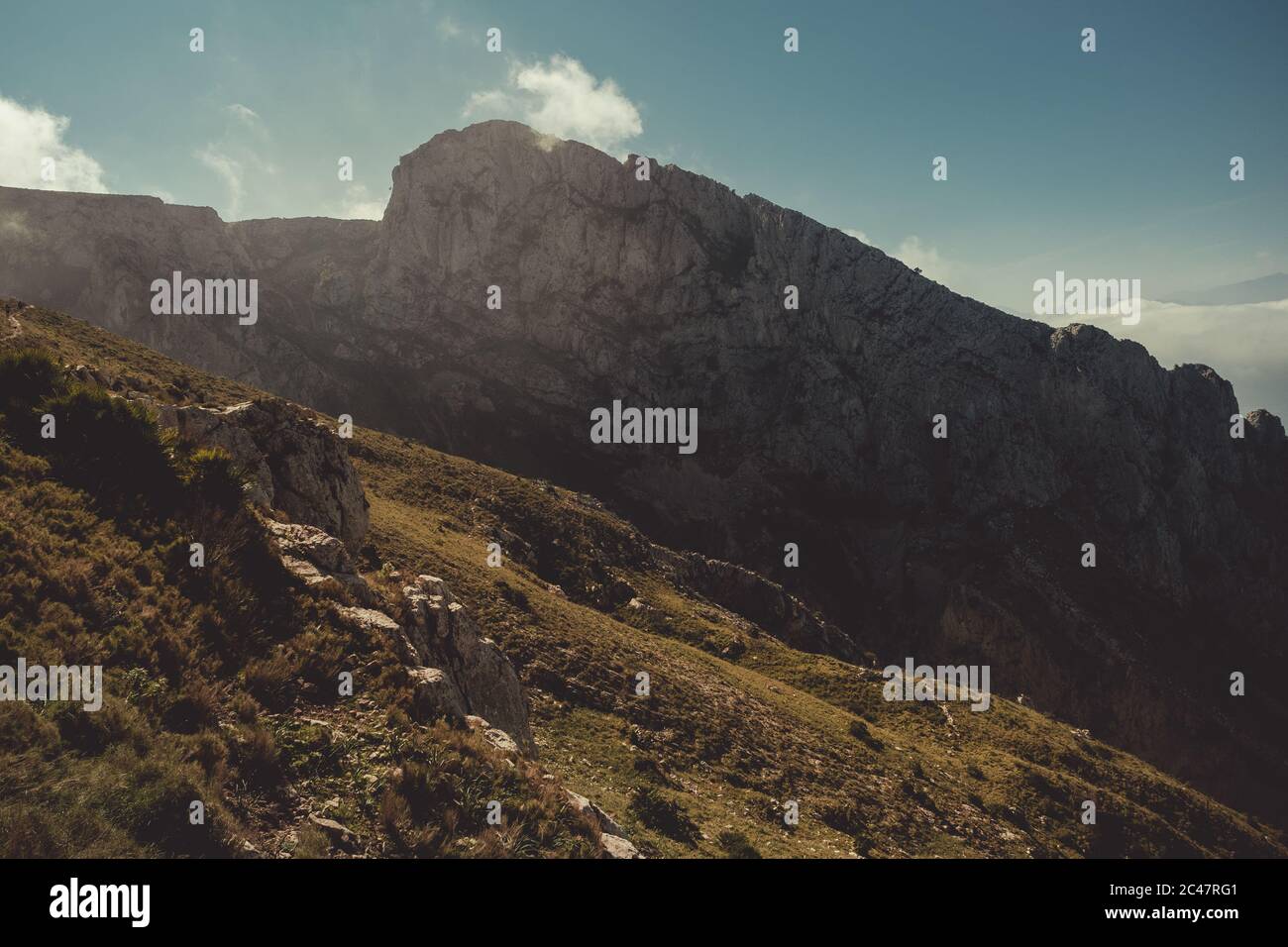 Mesmerizing shot rocky mountains hi-res stock photography and images ...