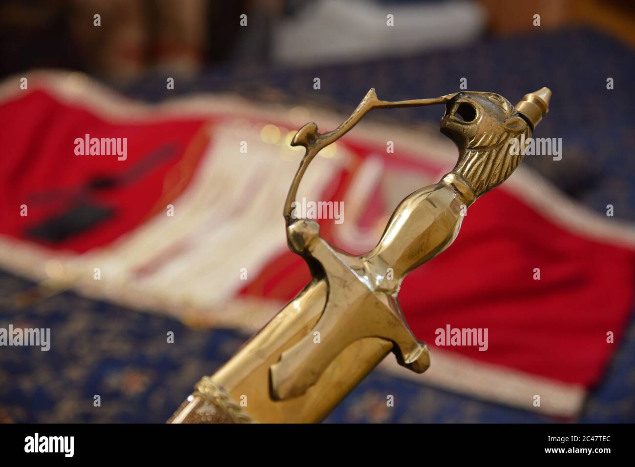 Khanda and kirpan hi-res stock photography and images - Alamy