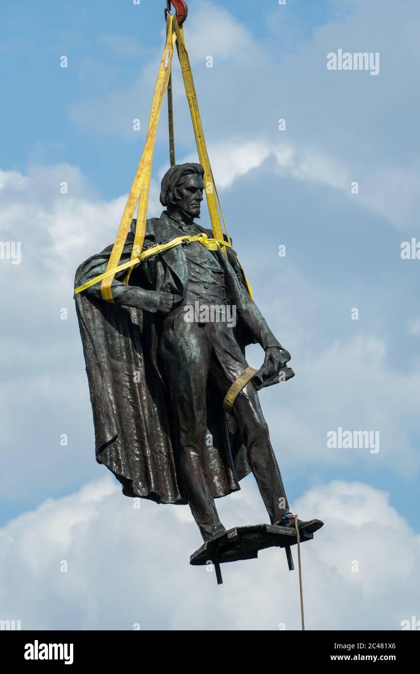 John calhoun statue hi-res stock photography and images - Alamy