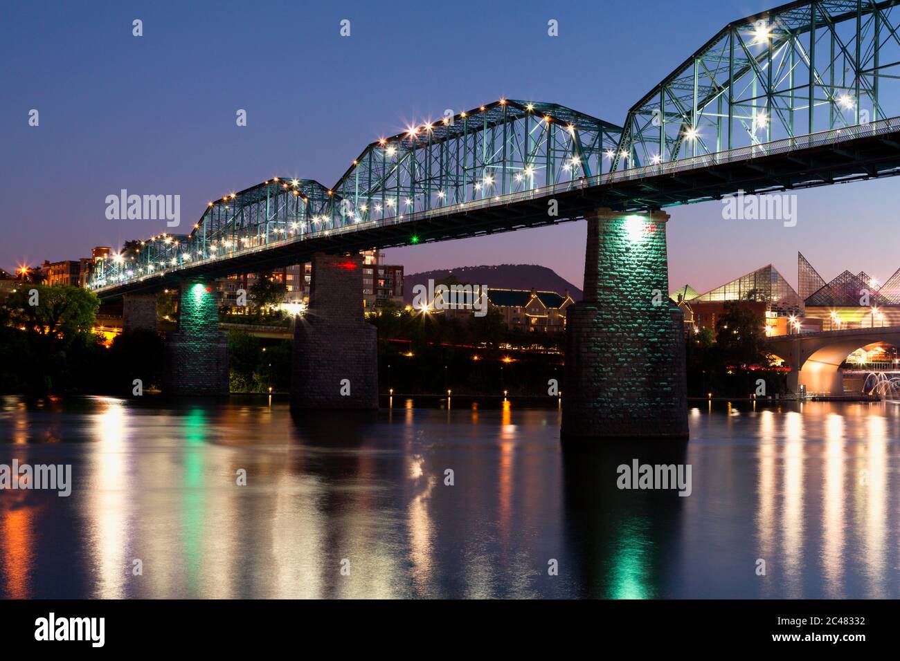 Walnut Street pedestrian bridge,Chattanooga,Tennessee,USA Stock Photo ...