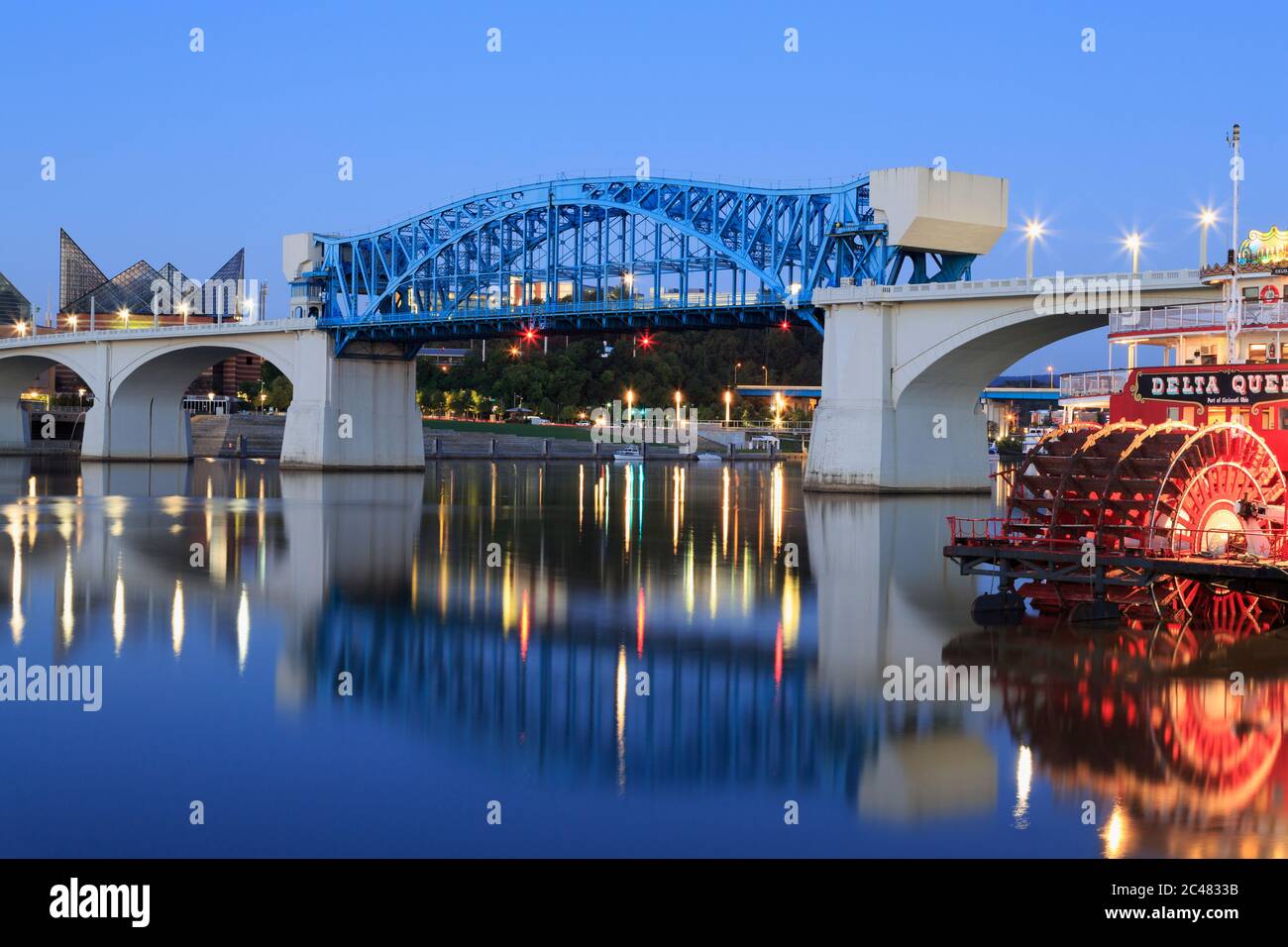 Delta Queen Riverboat & Market Street Bridge,Chattanooga,Tennessee,USA ...