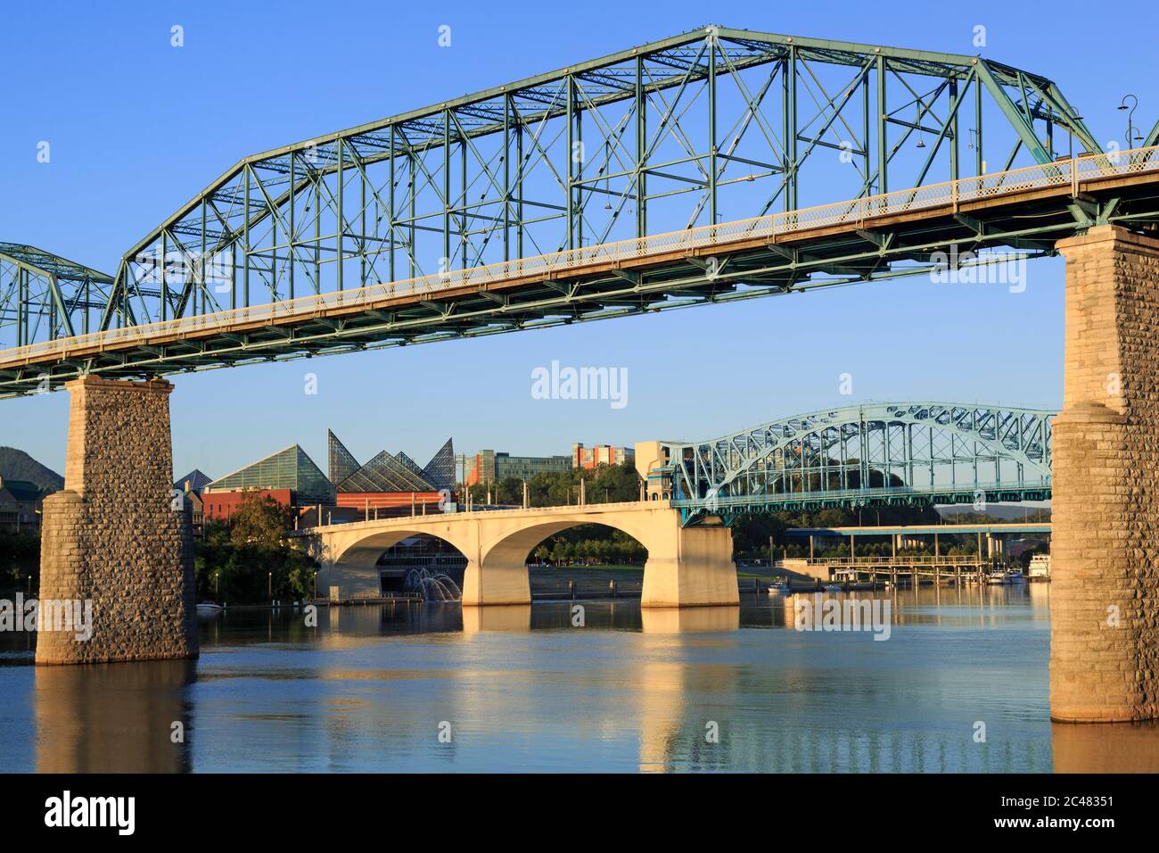 Walnut street bridge hi-res stock photography and images - Alamy
