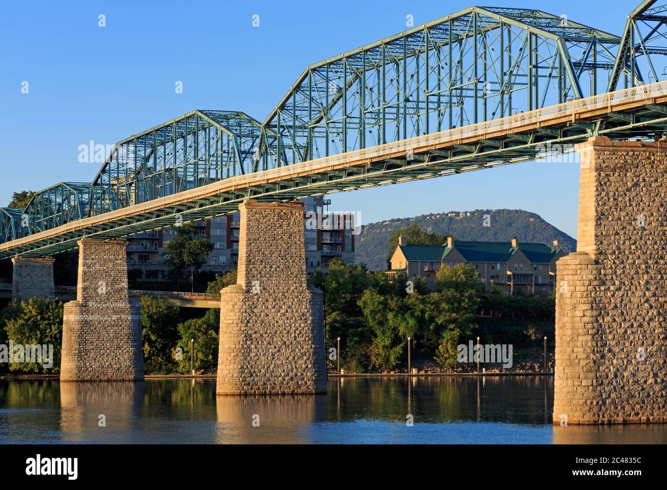 Walnut street bridge hi-res stock photography and images - Alamy