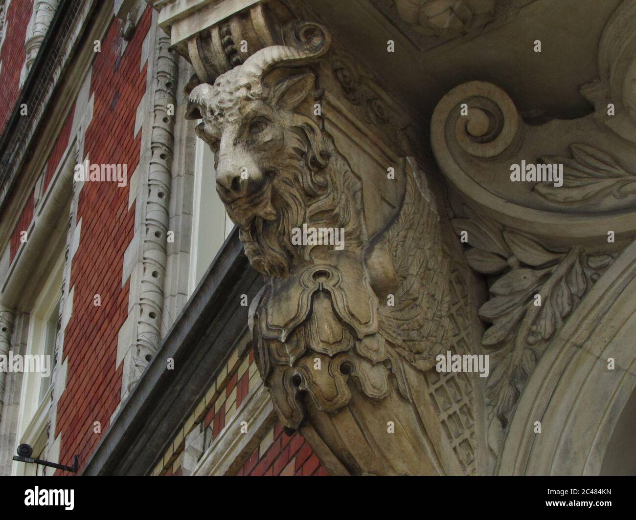 Ram gargoyle hi-res stock photography and images - Alamy