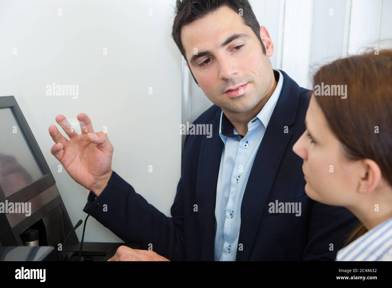 how an atm machine works Stock Photo - Alamy