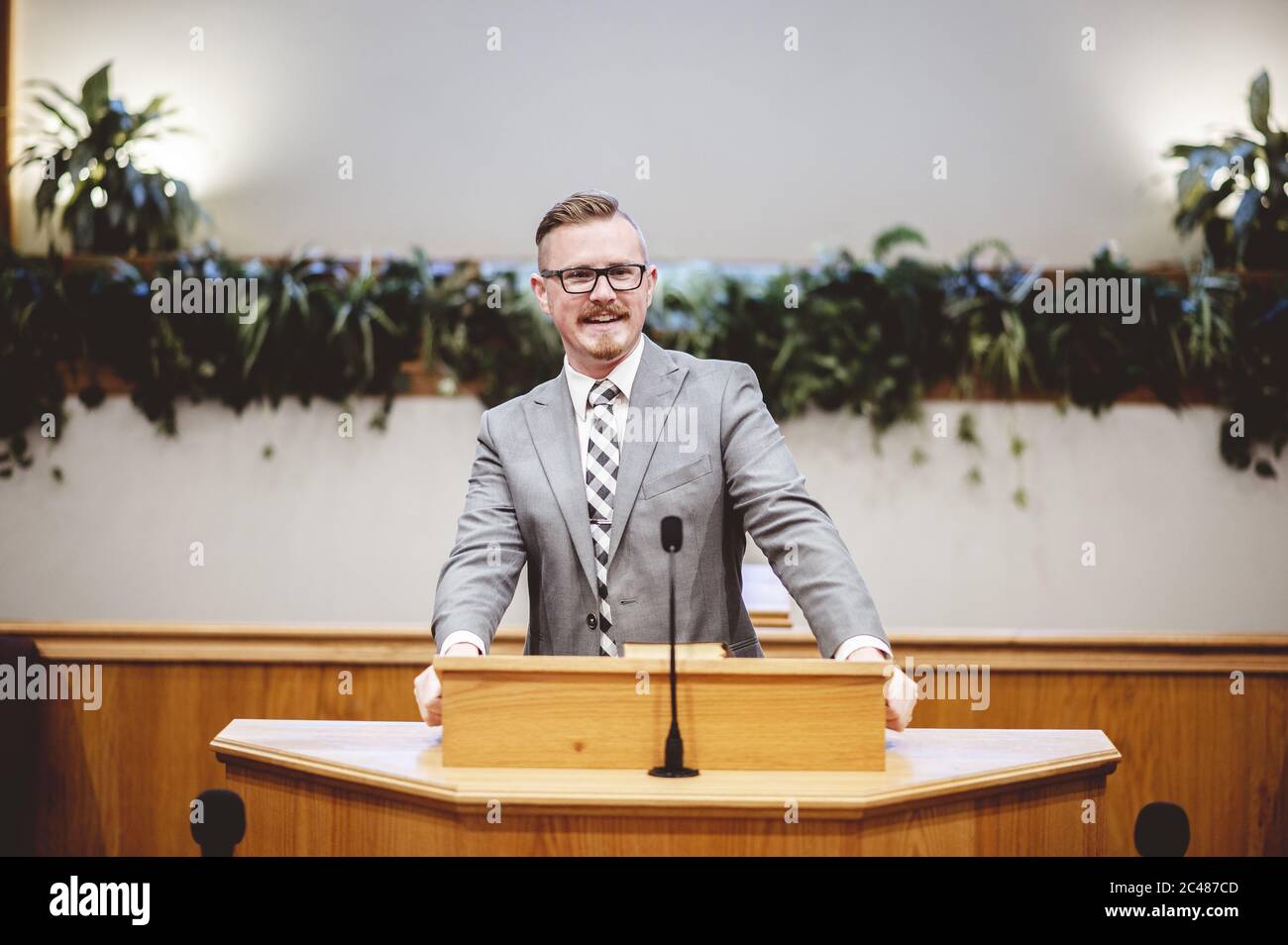 Person talking conference podium hi-res stock photography and images ...