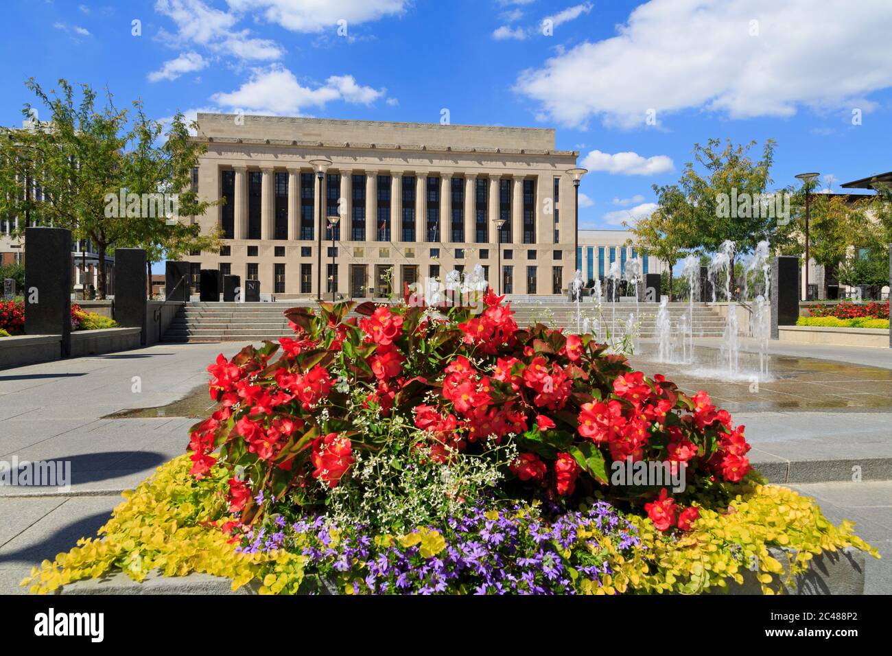 Metro courthouse public square hi-res stock photography and images - Alamy