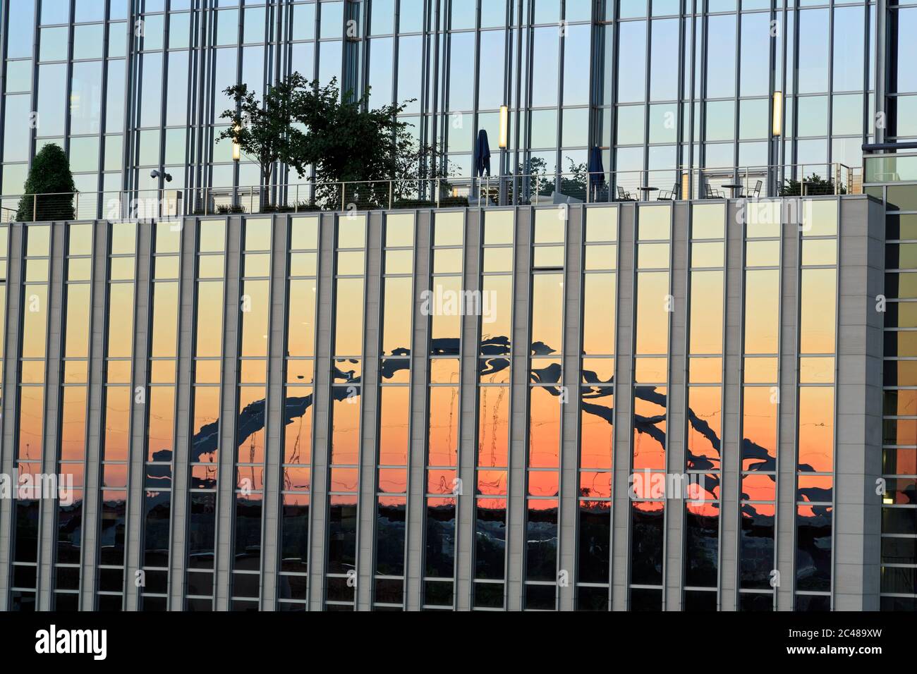 Landmark pinnacle tower hi-res stock photography and images - Alamy