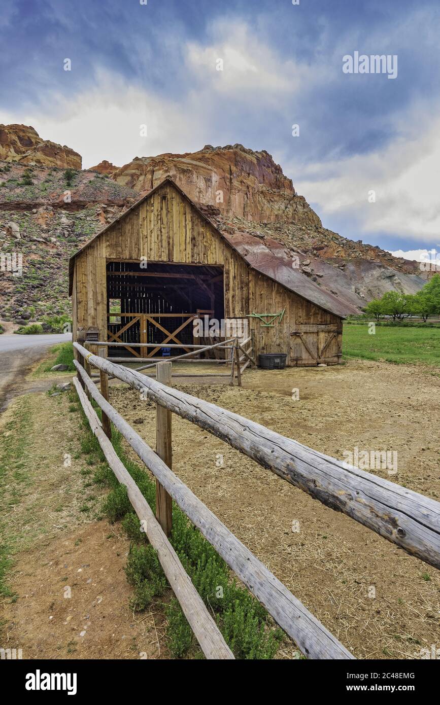 View of Fruita Barn in the rocky landscape, Capitol Reef, Utah, USA ...