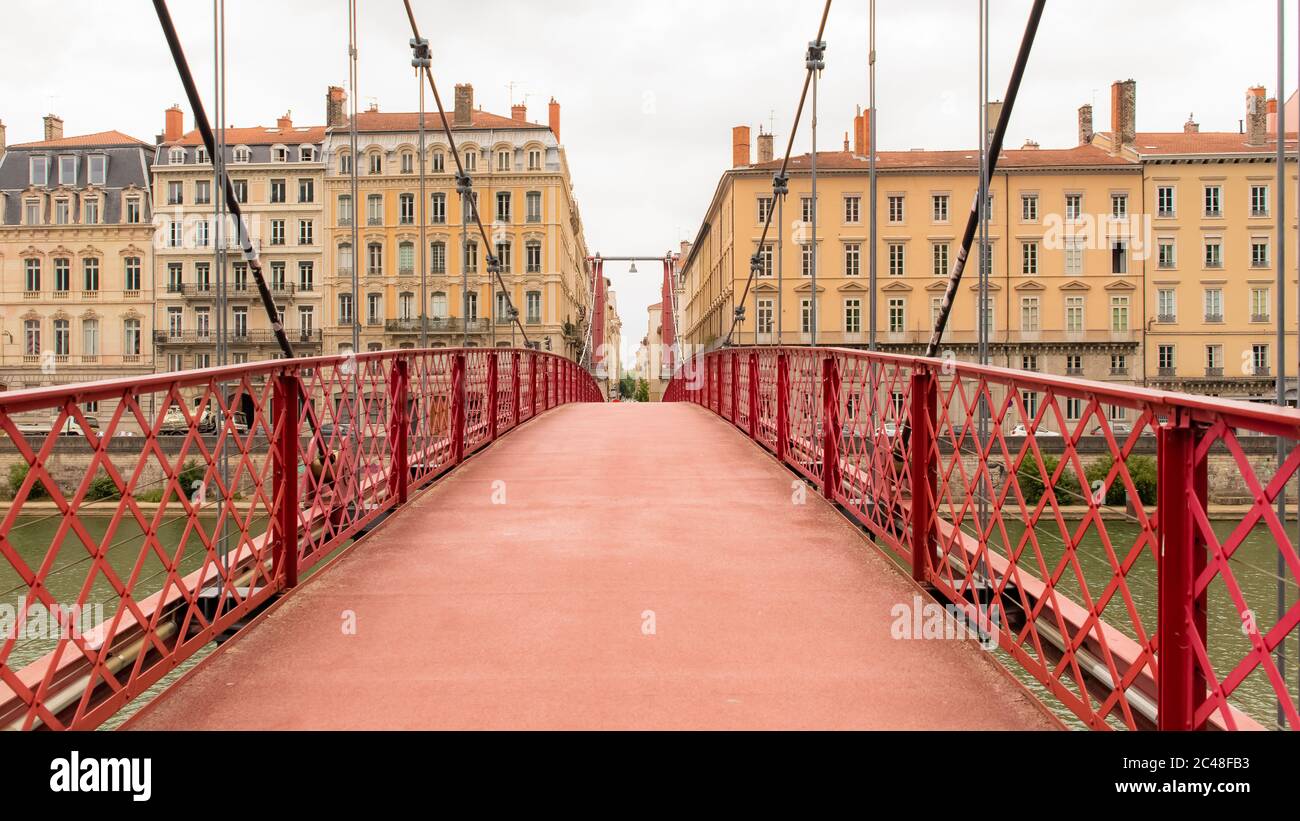 Lyon red bridge hi-res stock photography and images - Alamy