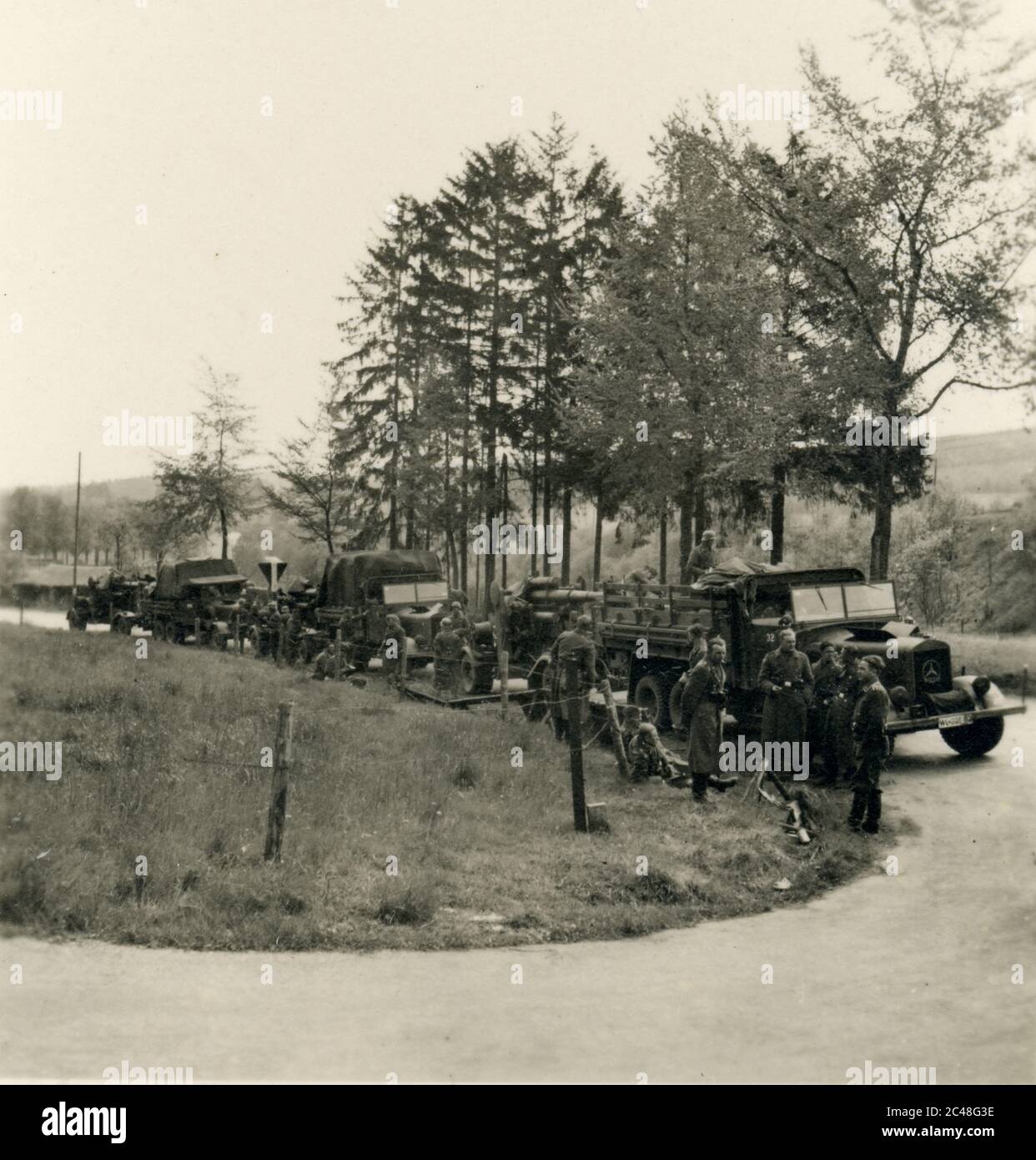 Events: WW2 - WWII Nazi Wehrmacht soldiers occupy North of France ...