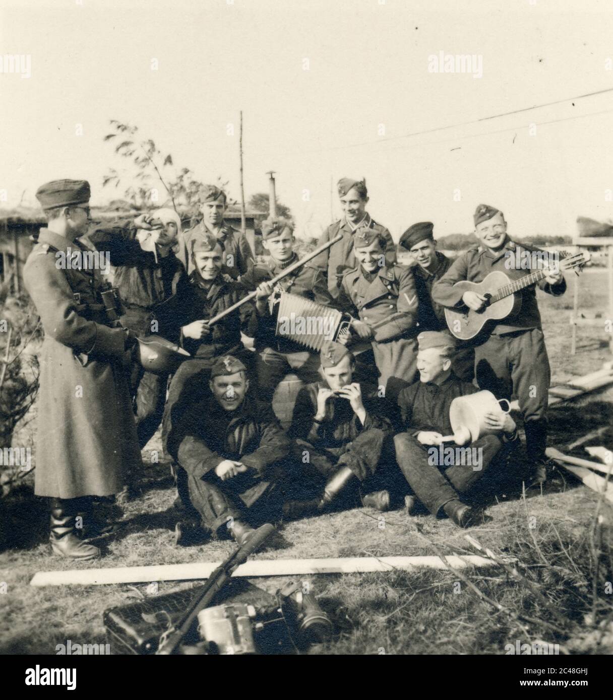 Events: WW2 - WWII Nazi Wehrmacht soldiers occupy Belgium - Dinant ...