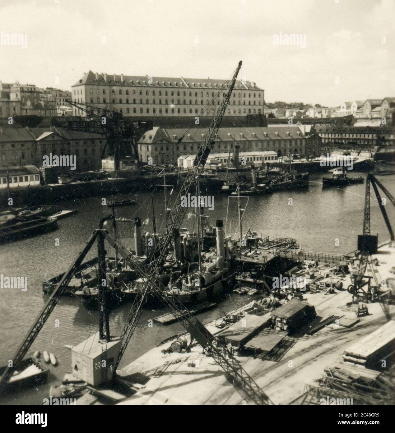 Events: WW2 - WWII Nazi Wehrmacht soldiers occupy North of France ...