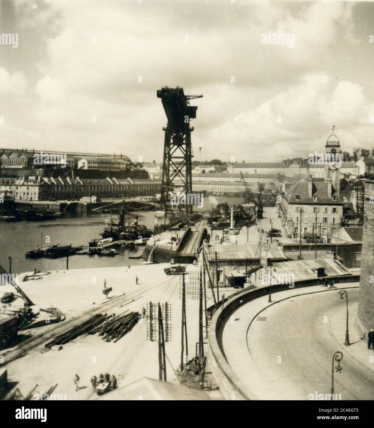 Events: WW2 - WWII Nazi Wehrmacht soldiers occupy North of France ...