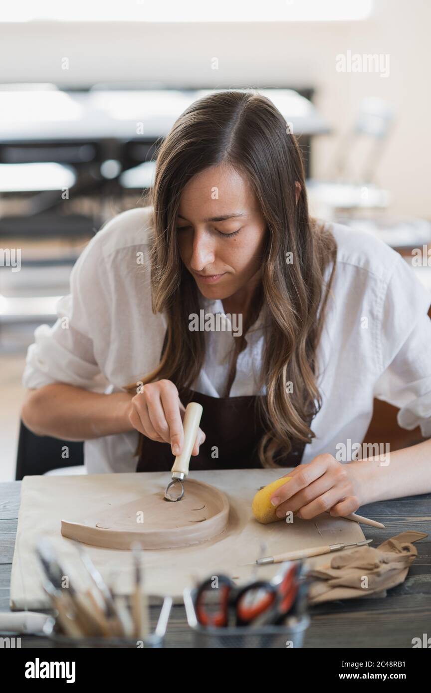 Beginner pottery hi-res stock photography and images - Alamy