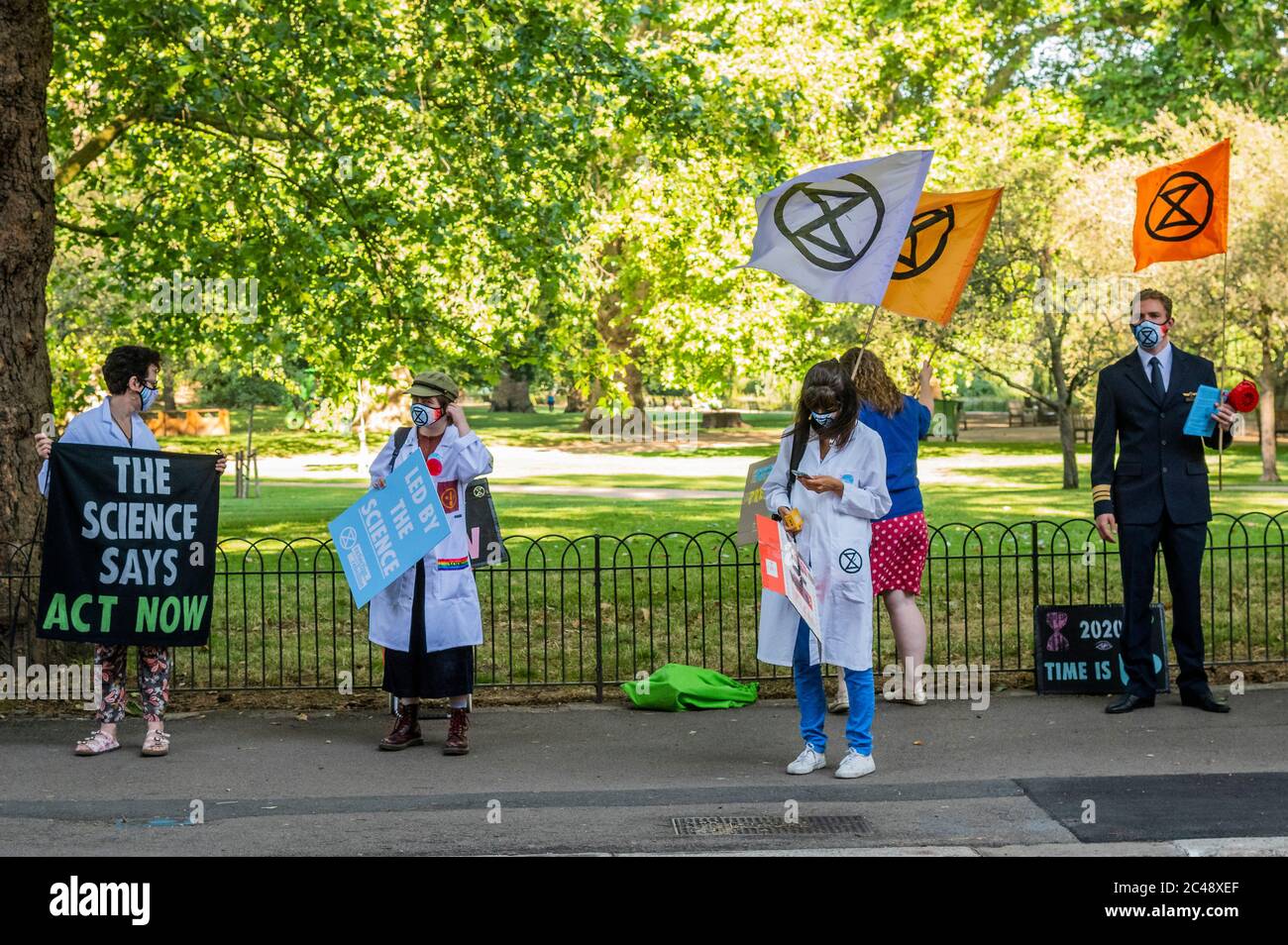 Net zero london hi-res stock photography and images - Alamy