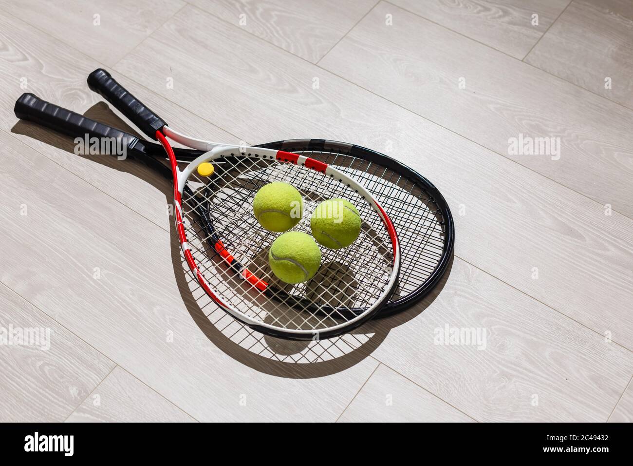 Tennis racket and ball cutout hi-res stock photography and images - Alamy