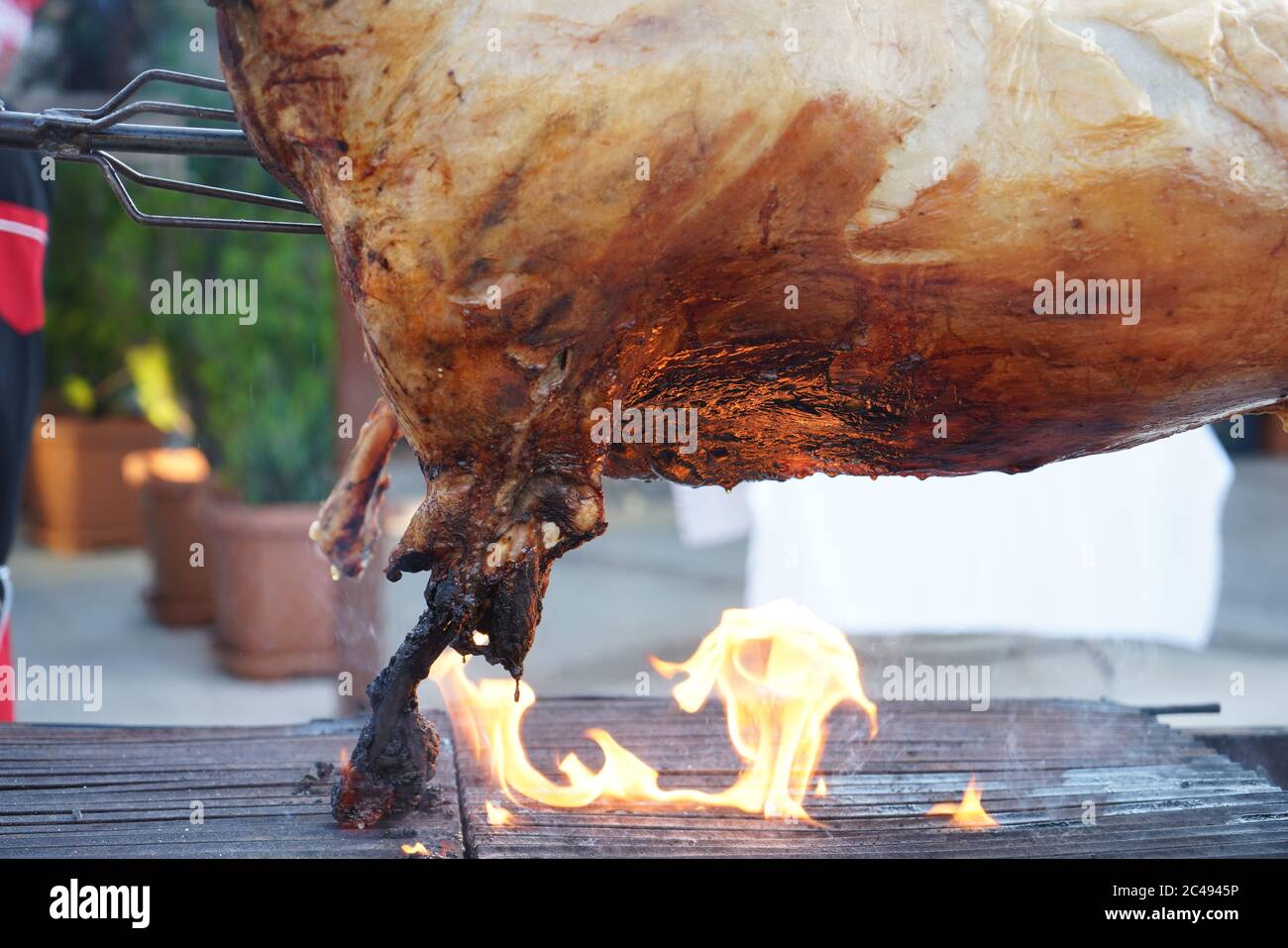 Whole lambs on grill hi-res stock photography and images - Alamy