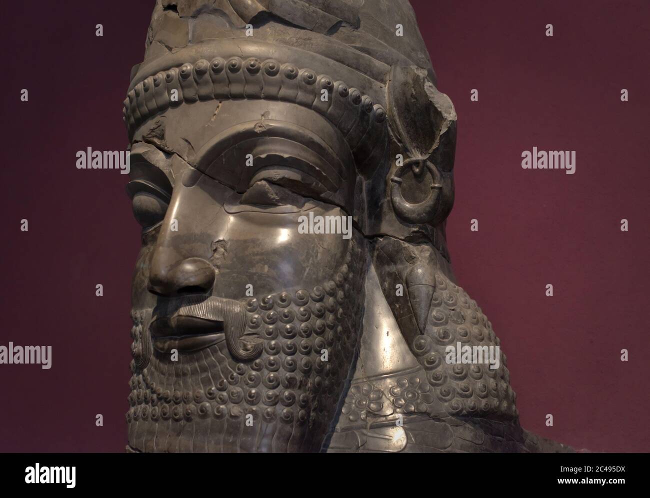 Ancient cracked Achaemenid male statue, Tehran, Iran Stock Photo - Alamy