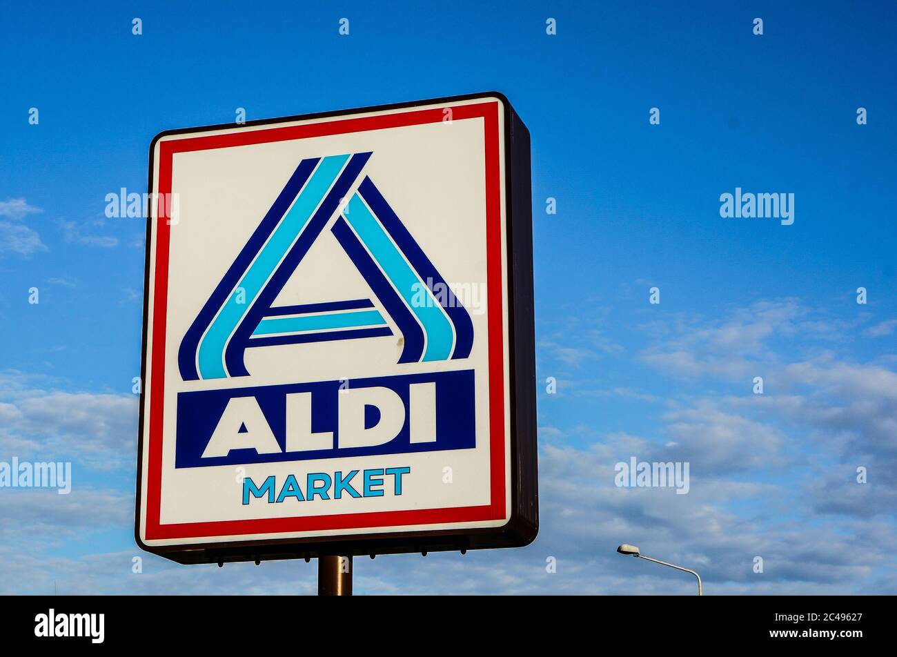 Aldi pole sign hi-res stock photography and images - Alamy
