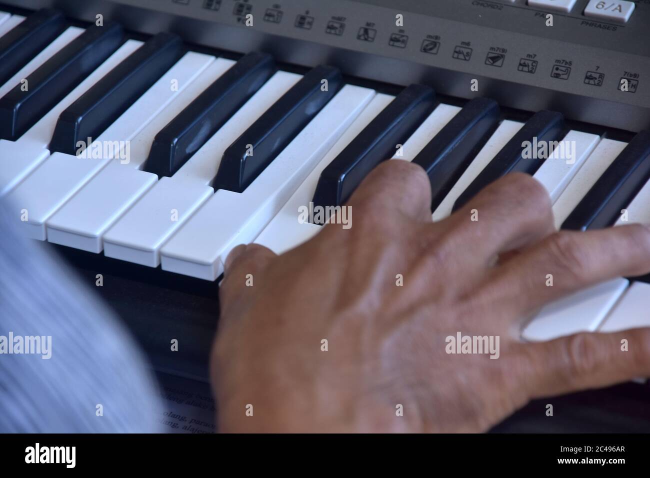 Keybord player hi-res stock photography and images - Alamy