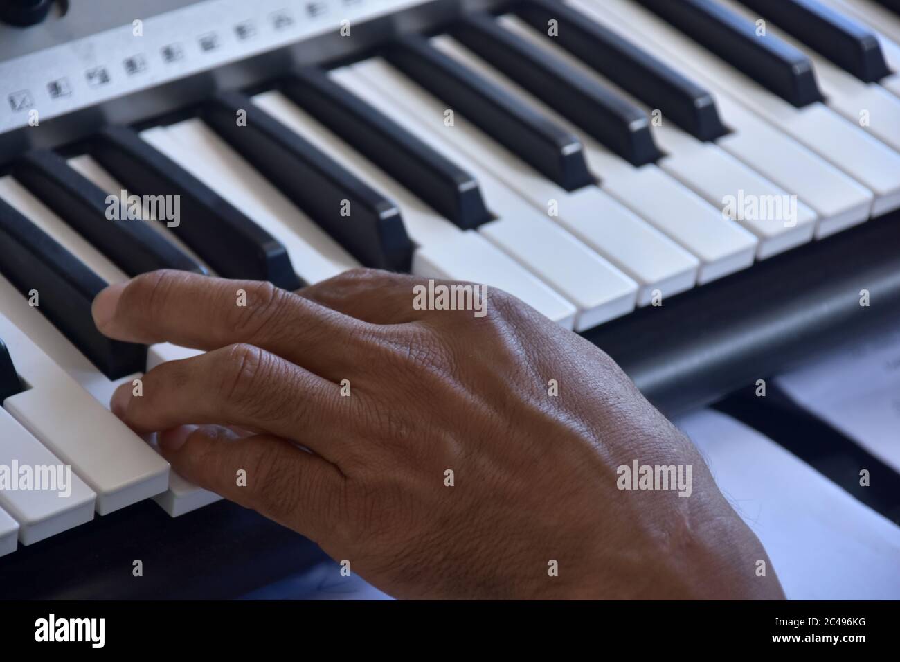Keybord player hi-res stock photography and images - Alamy