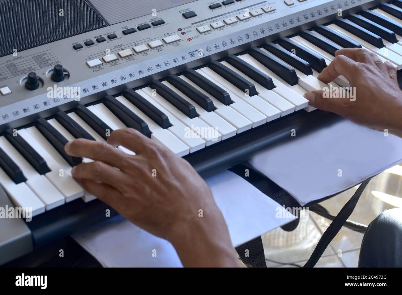 Keybord player hi-res stock photography and images - Alamy