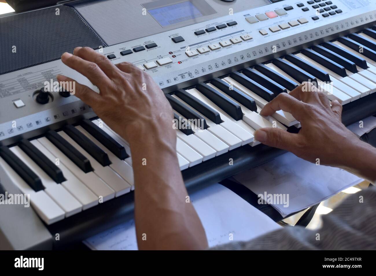 Keybord player hi-res stock photography and images - Alamy