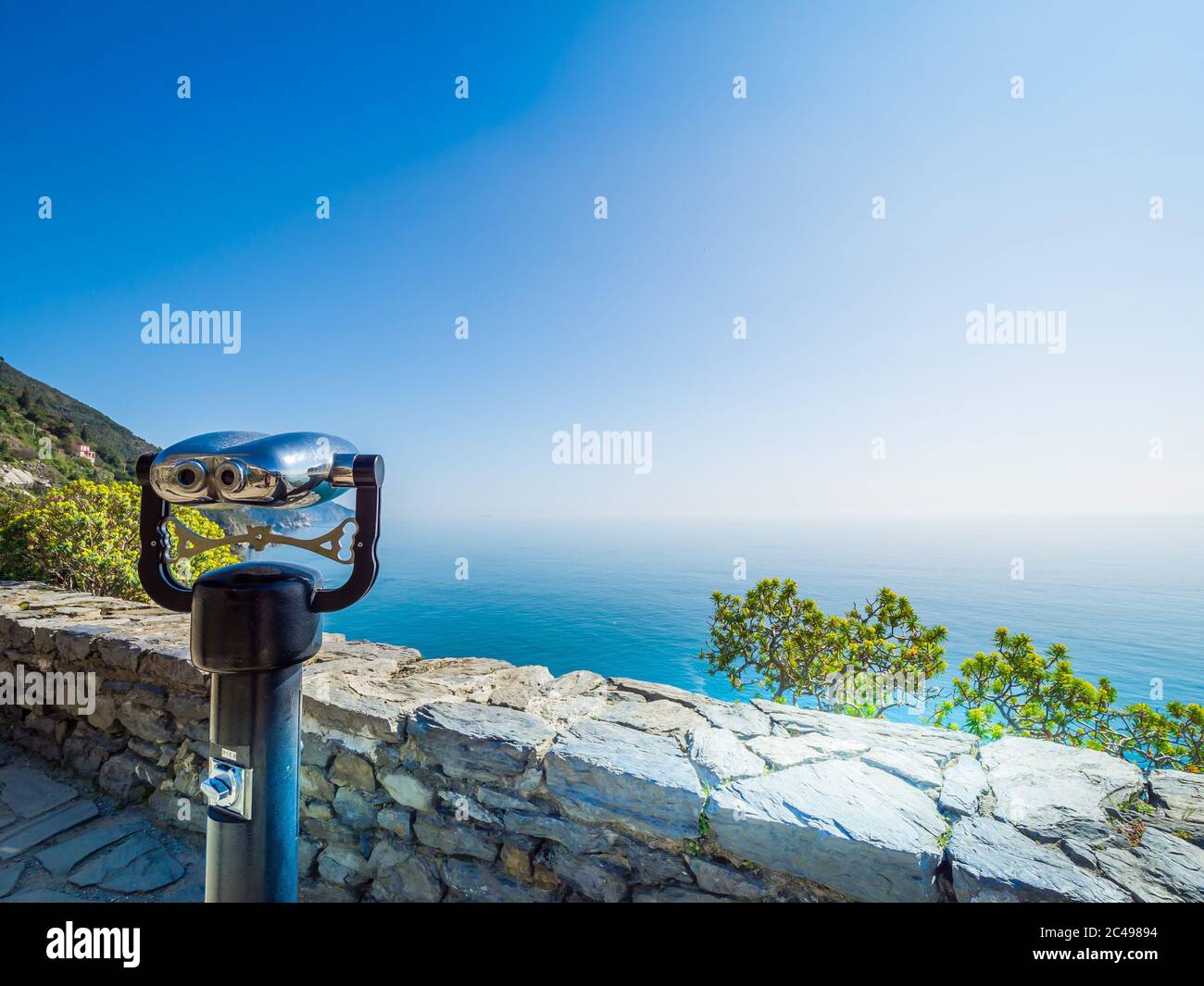Coastline of Vernazza one of five colorful villages of Cinque Terre ...