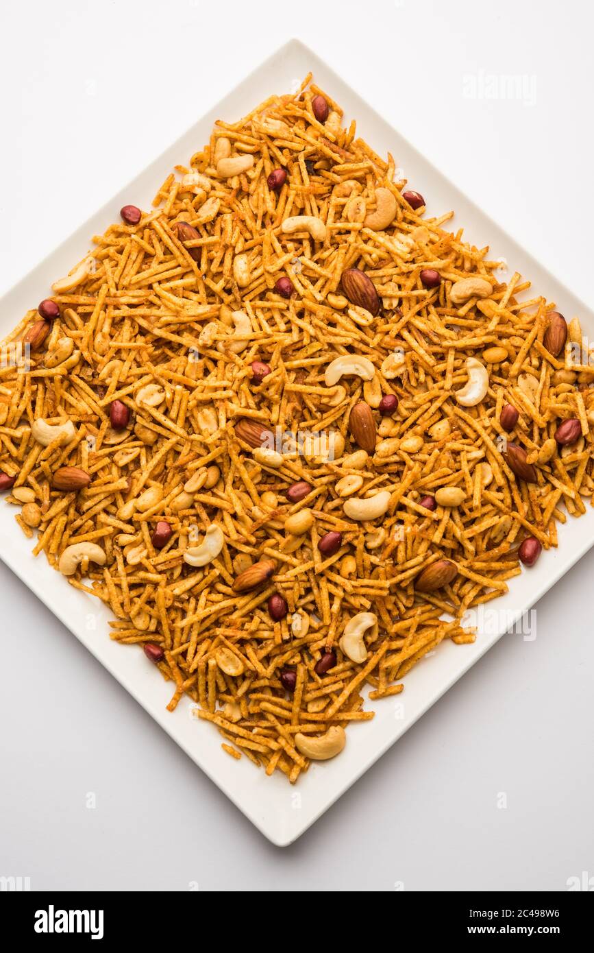 Aloo Chivda or Potato Chiwda also known as Falahari Namkeen for Vrat ...