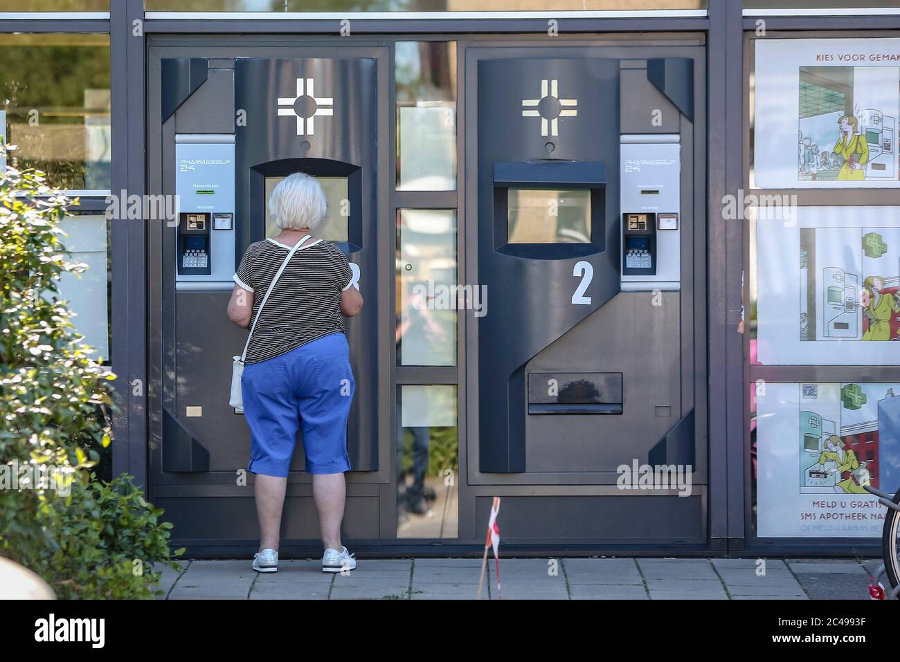 Pharmacy vending machine hi-res stock photography and images - Alamy