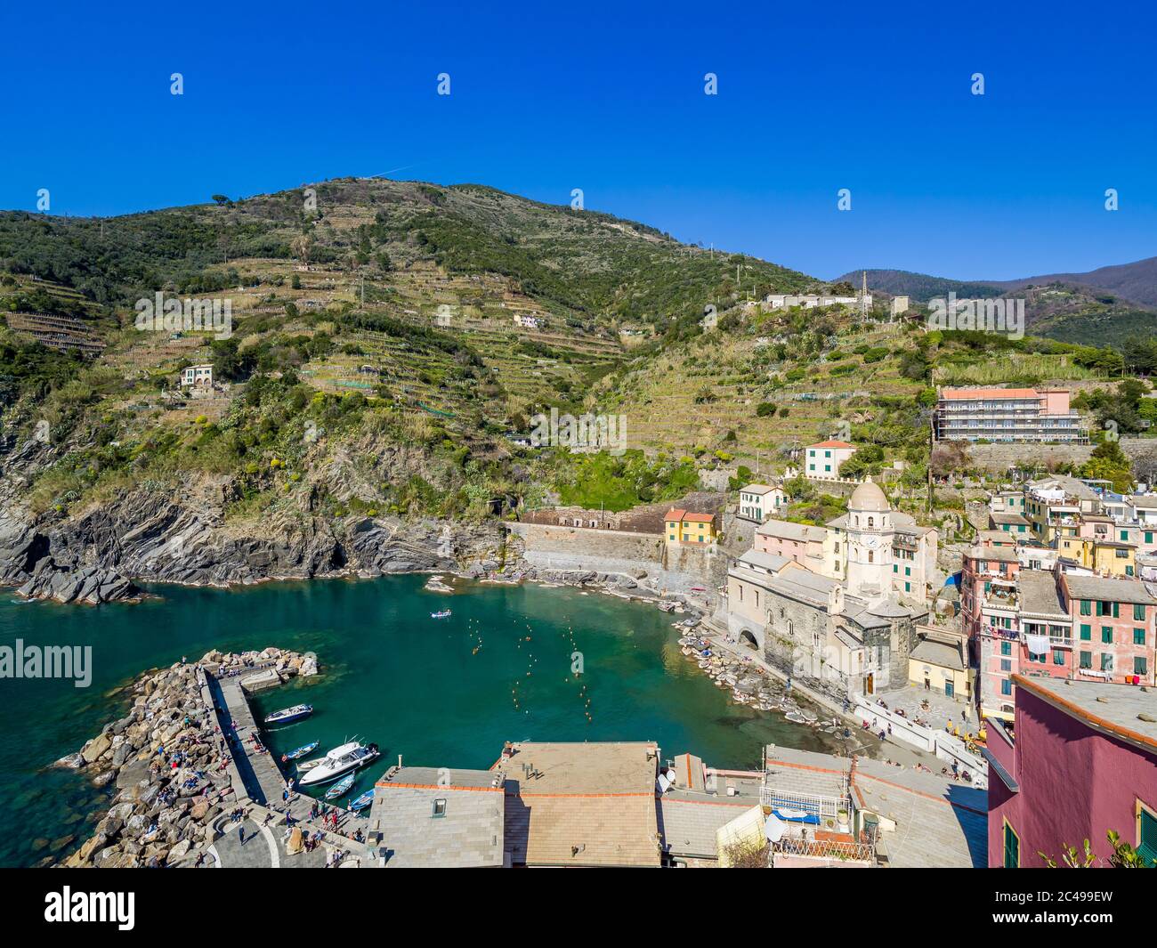 View of Vernazza one of five colorful villages of Cinque Terre Stock ...