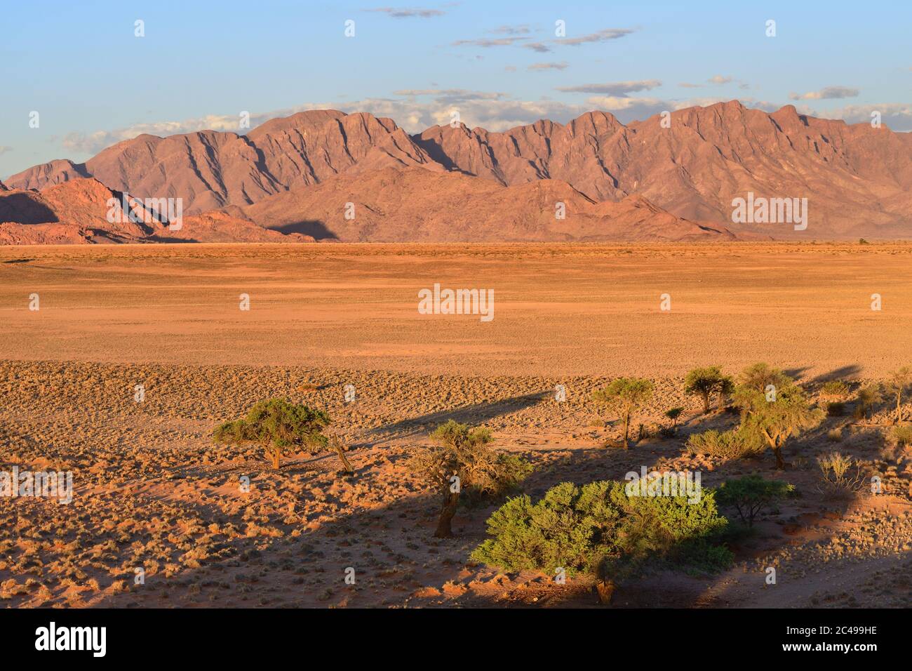 Beautiful namibian landscape at sunset, Sossusvlei, Namib Naukluft ...