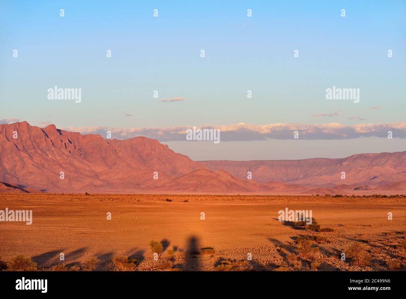 Beautiful namibian landscape at sunset, Sossusvlei, Namib Naukluft ...