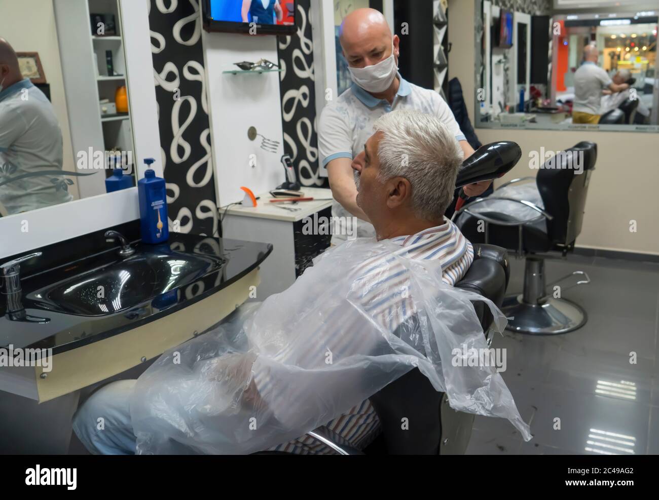Gauze mask hi-res stock photography and images - Alamy