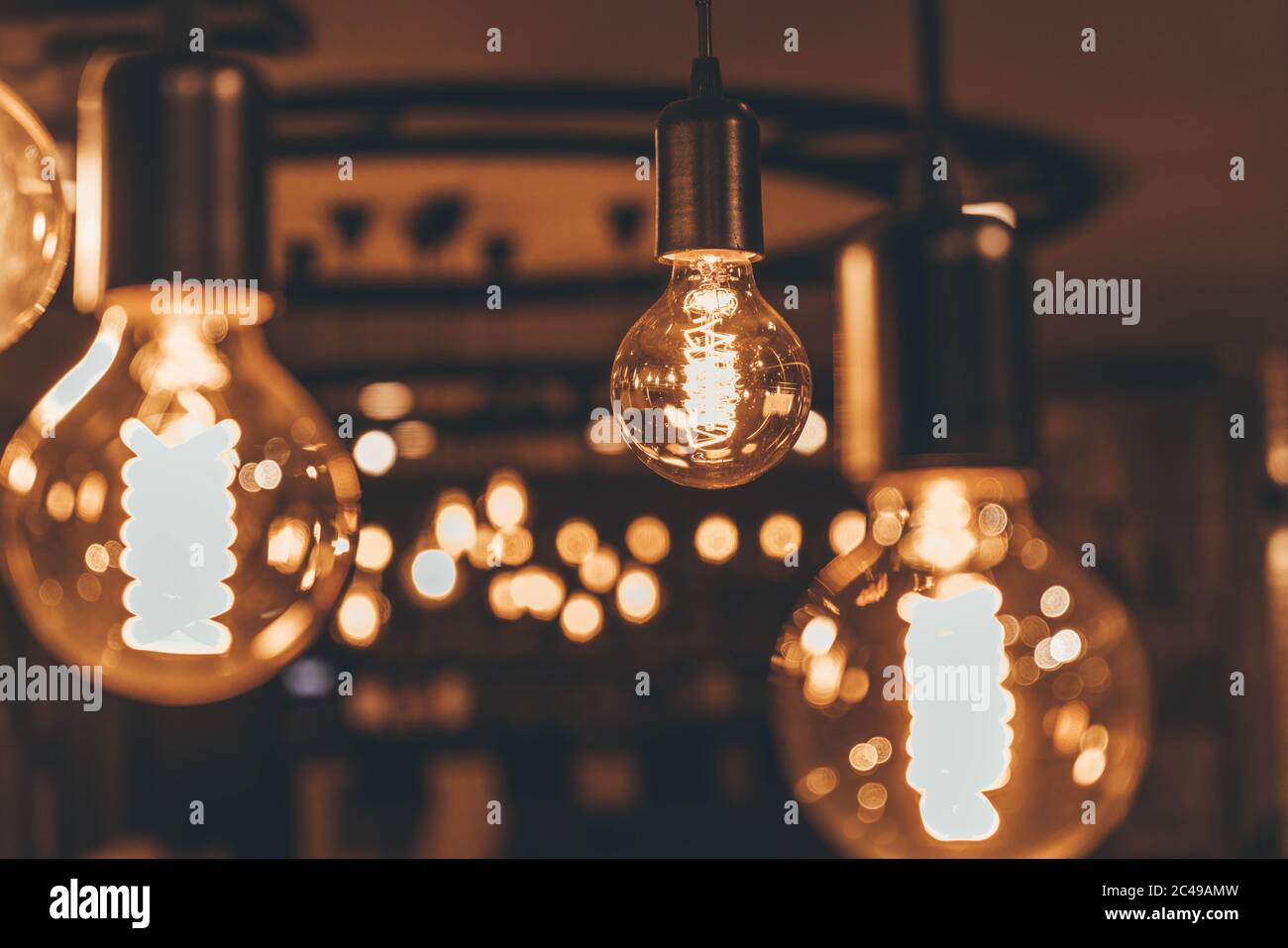 Edison chandelier lighting hi-res stock photography and images - Alamy