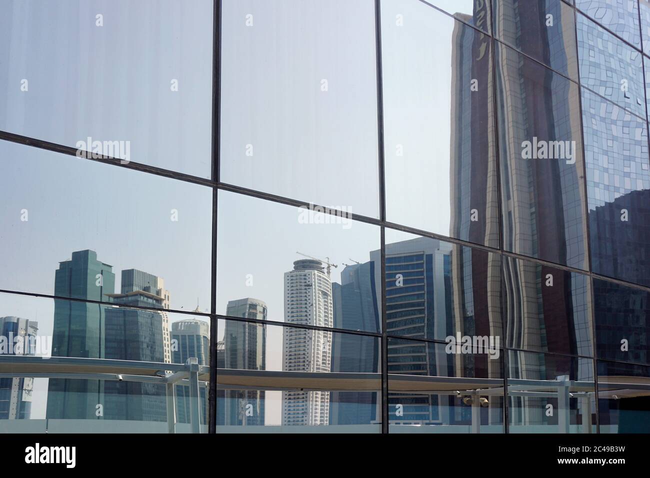 Doha building hi-res stock photography and images - Alamy