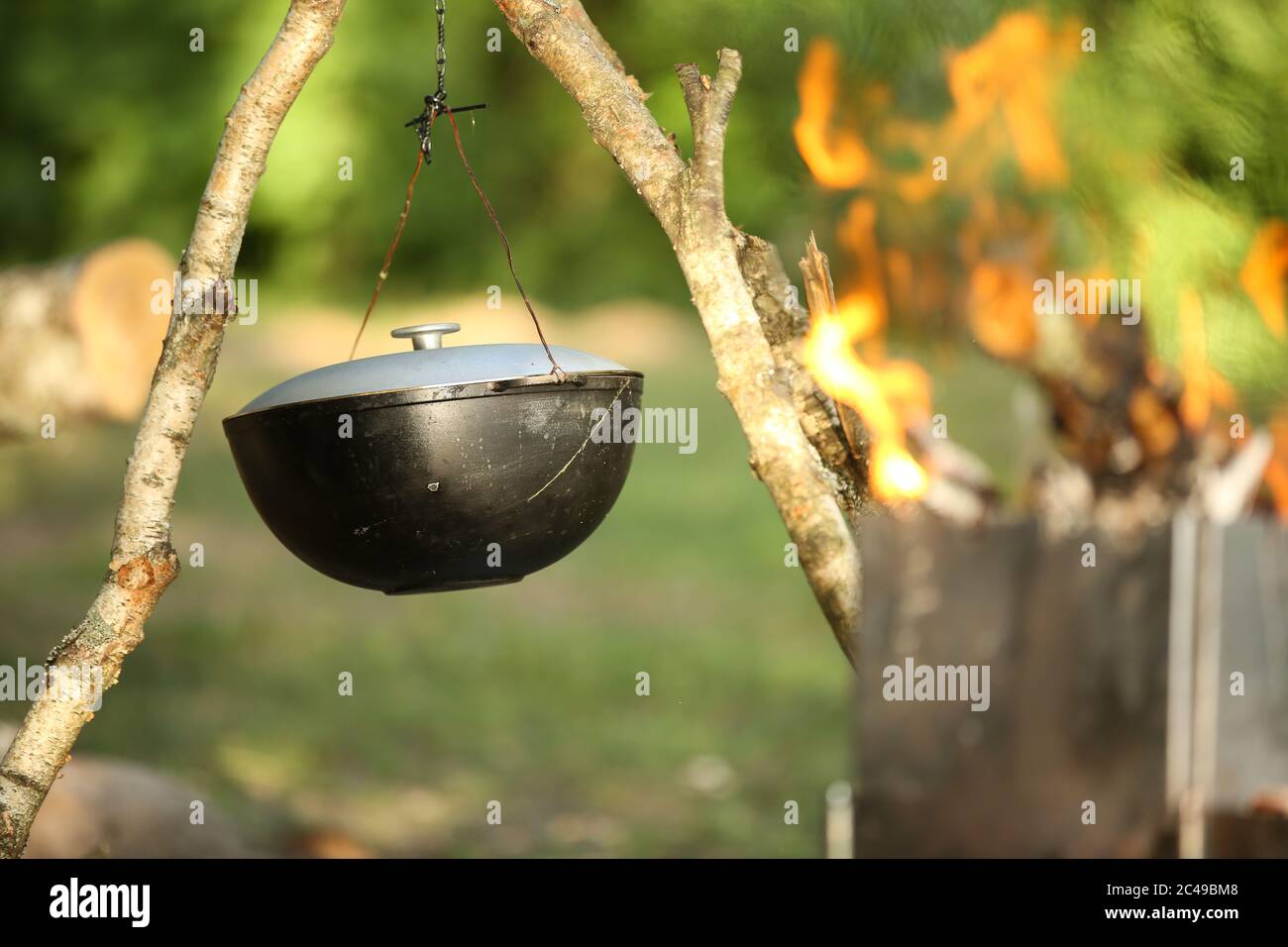 Dutch oven cast iron boiler hi-res stock photography and images - Alamy