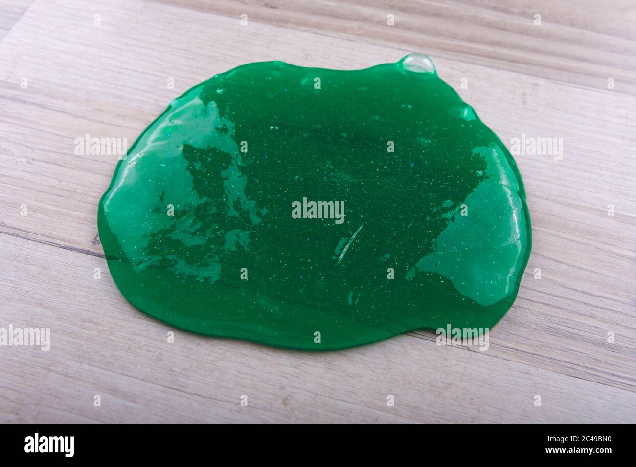 Green splat slime hi-res stock photography and images - Alamy