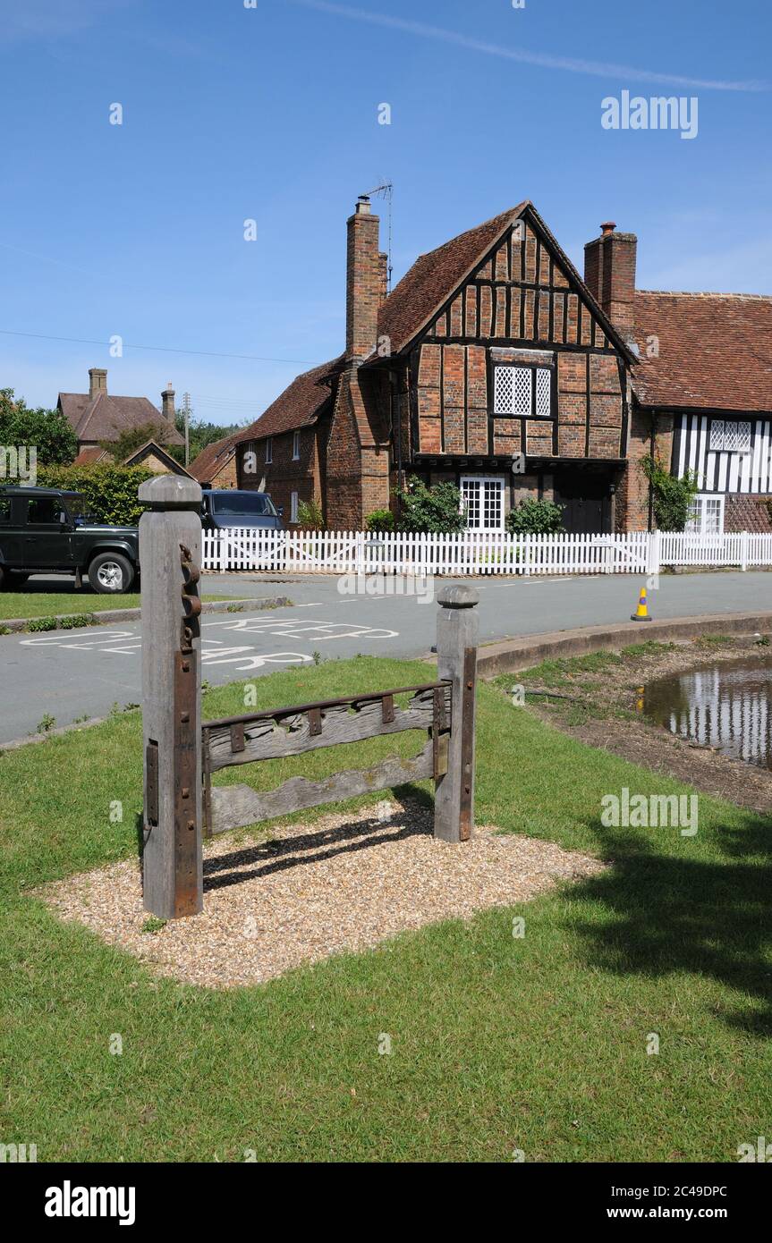 Aldbury hertfordshire hi-res stock photography and images - Alamy