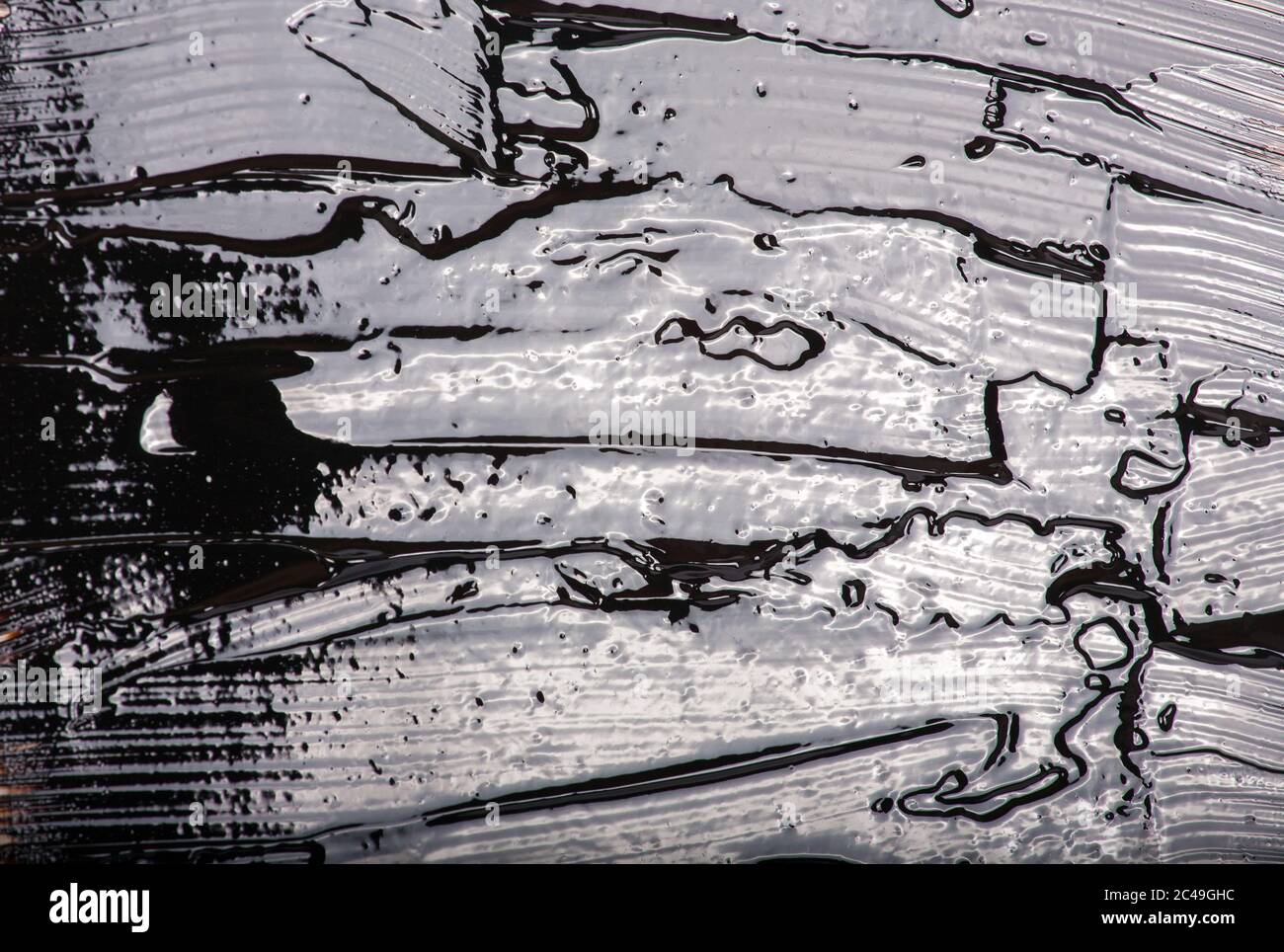 Bitumen liquid hi-res stock photography and images - Alamy