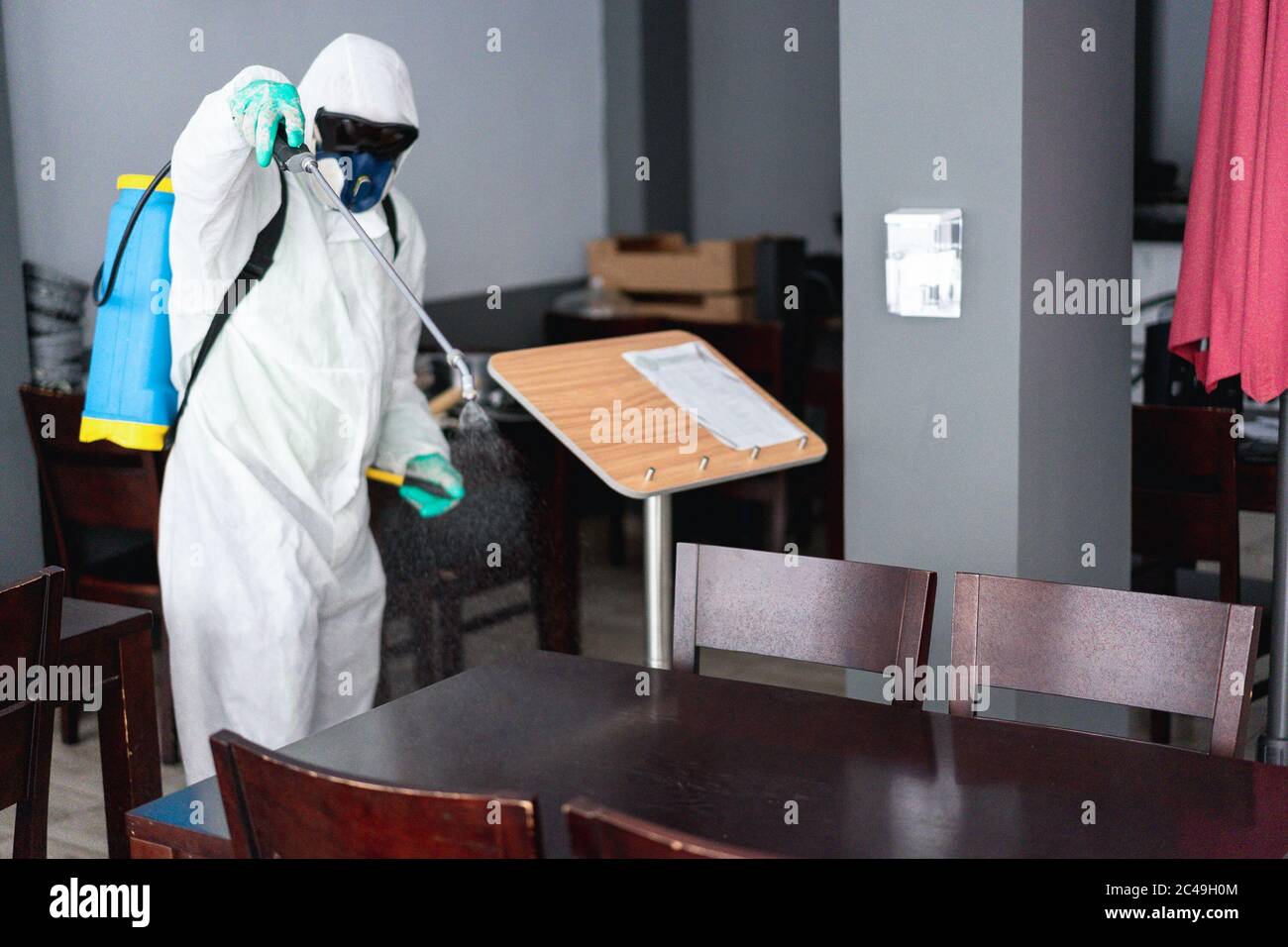 Decontamination room hospital hi-res stock photography and images - Alamy