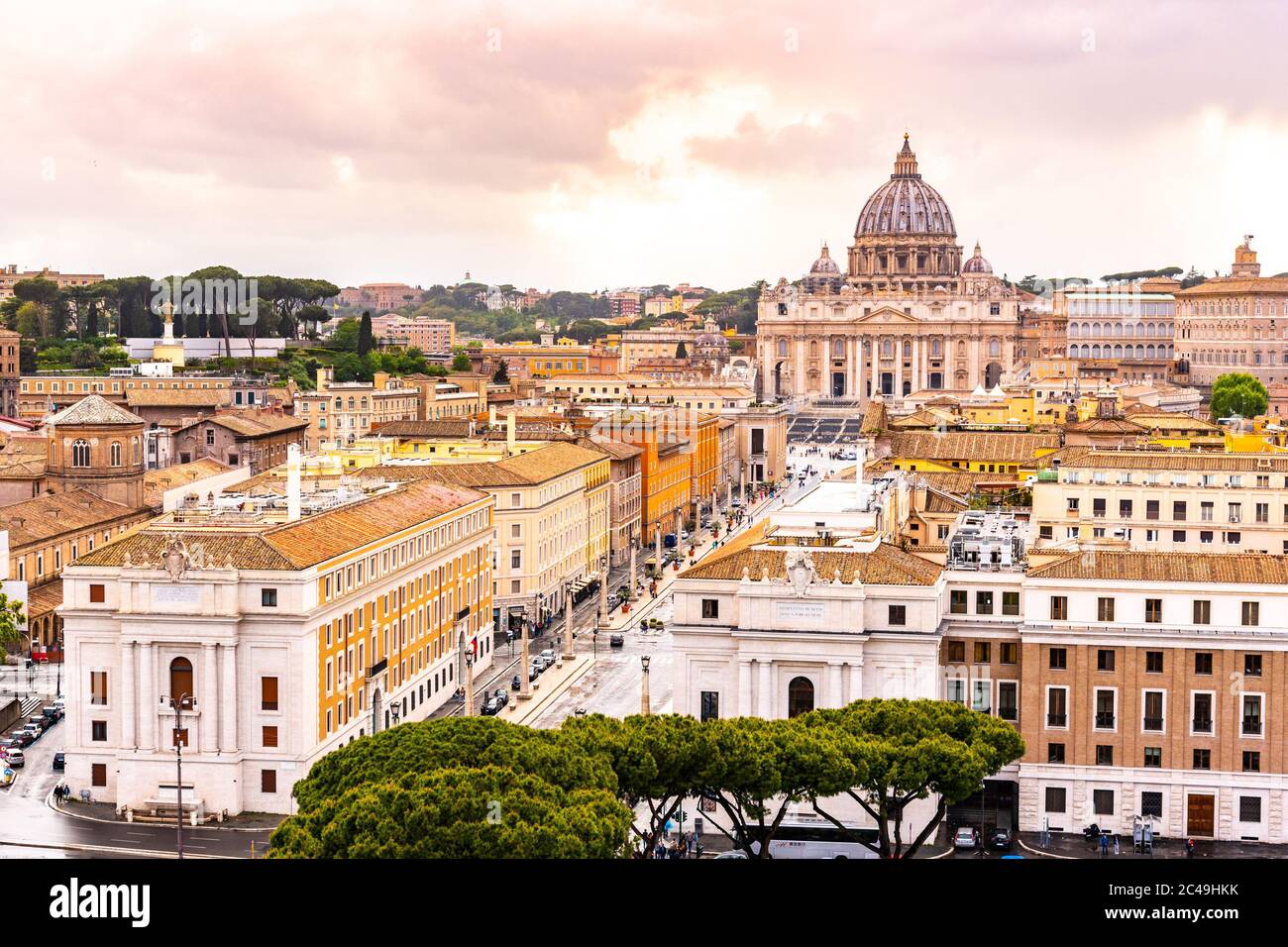 Vatican city aerial view basilica hi-res stock photography and images ...