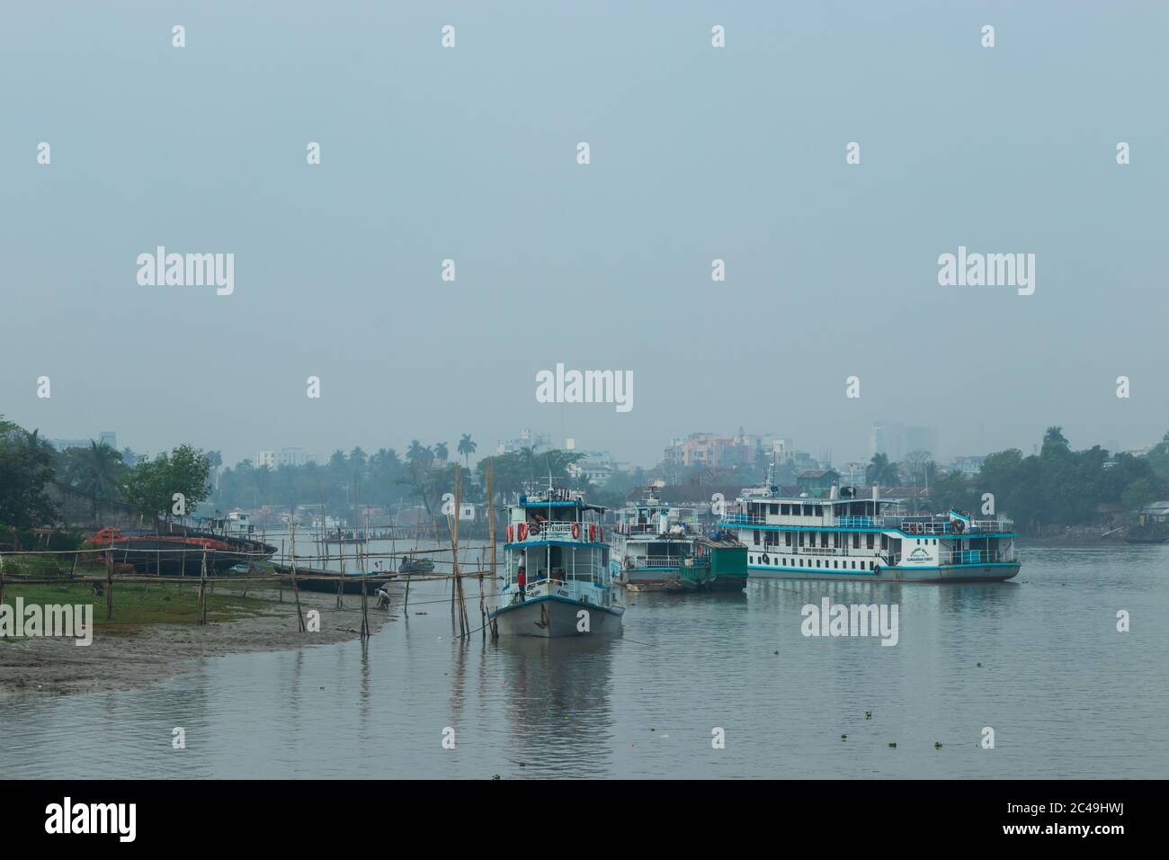 Water vehicles hi-res stock photography and images - Alamy