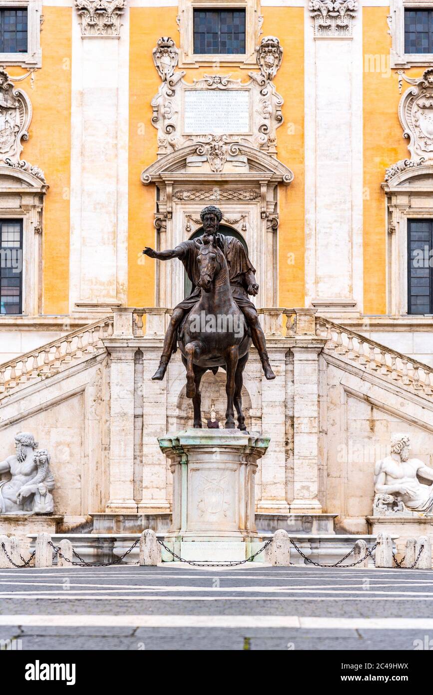 Horse statue rome hi-res stock photography and images - Alamy